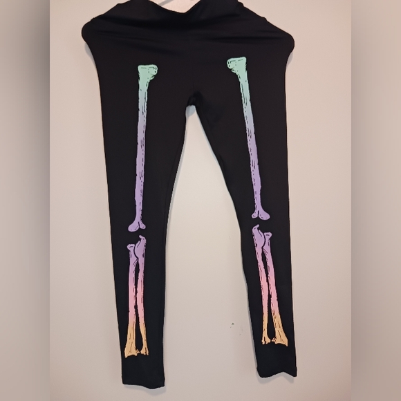Sugar and Jade | Bottoms | Green And Black Sugar And Jade Leggings With ...
